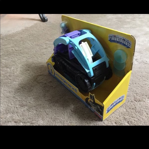 Fisher-Price | Toys | Dc Super Friends Imaginext Mr Freeze Snow Cat ...